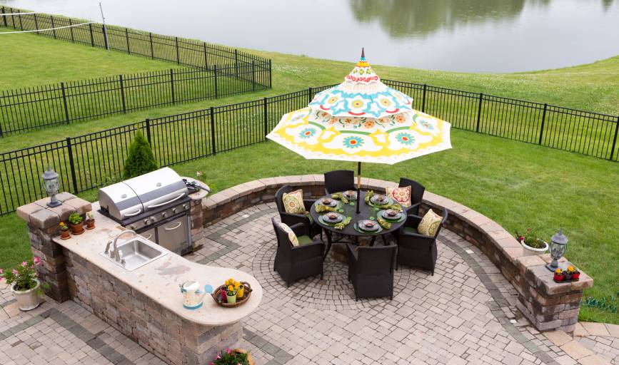 Landscape Livin Offers Outdoor Kitchens in Pewaukee, WI 53072